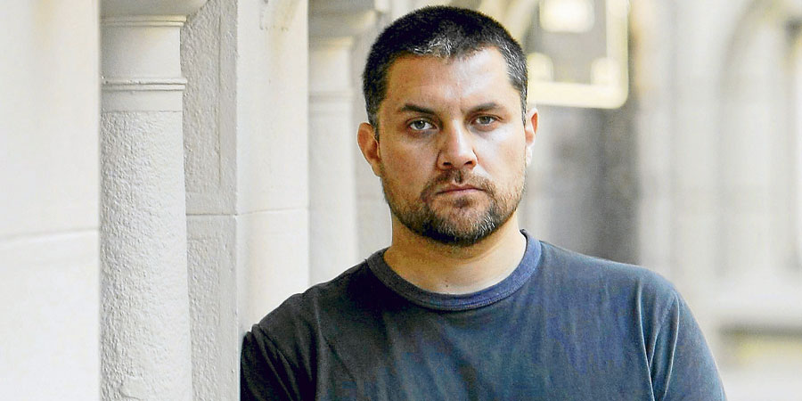Guillermo Calderón reestrena su gran éxito teatral “Neva” en formato ... Guillermo Calderón reestrena su gran éxito teatral “Neva” en formato ...