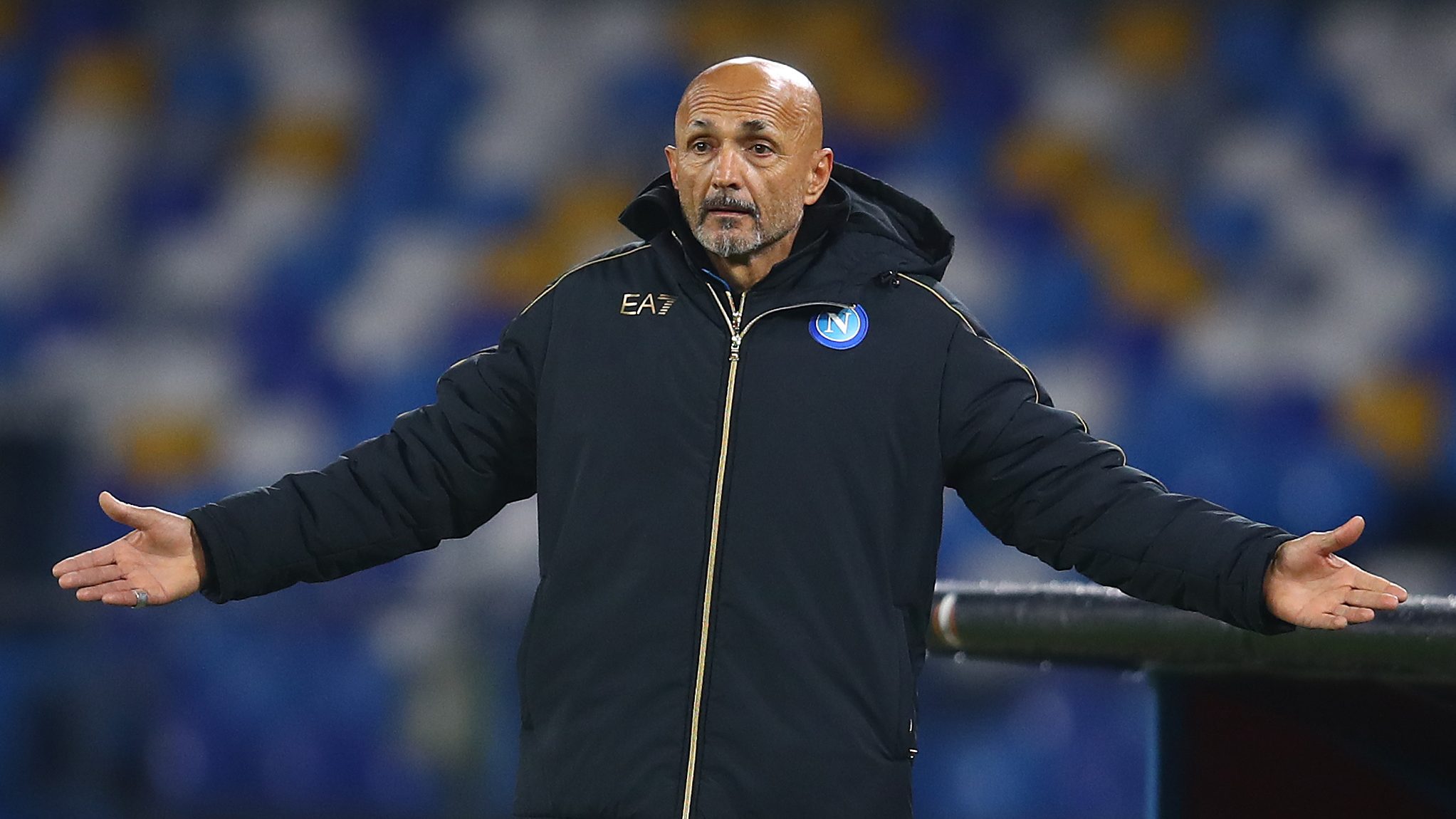 Hinchas del Napoli se adjudican robo de auto del entrenador Hinchas del Napoli se adjudican robo de auto del entrenador