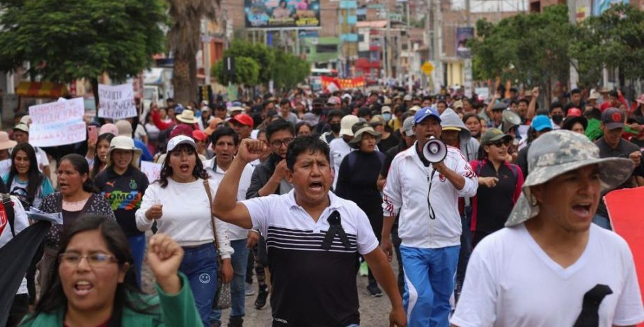 Crisis En Perú Congreso Aprueba Adelantar Elecciones A Abril De 2024